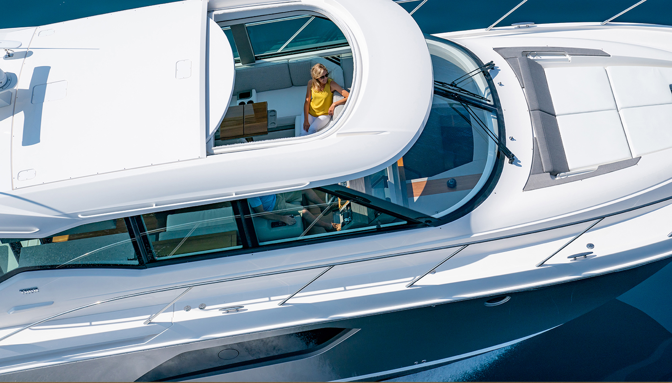 New Tiara 49 Coupe: Lots of Light, IPS Performance