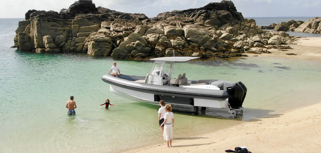 Iguana Launches New, Luxury Version of Amphibious RIB