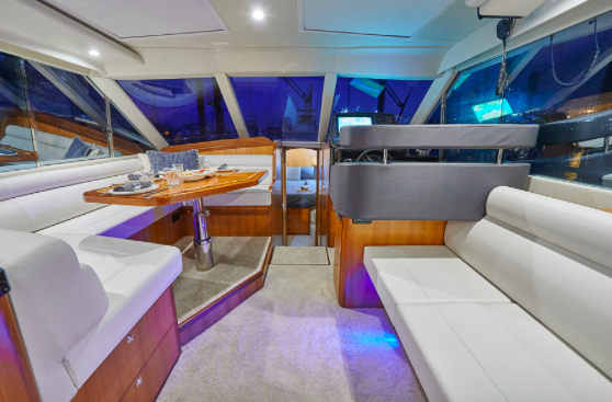Hylas Launches New 31-Knot, 49-Foot Power Cruiser