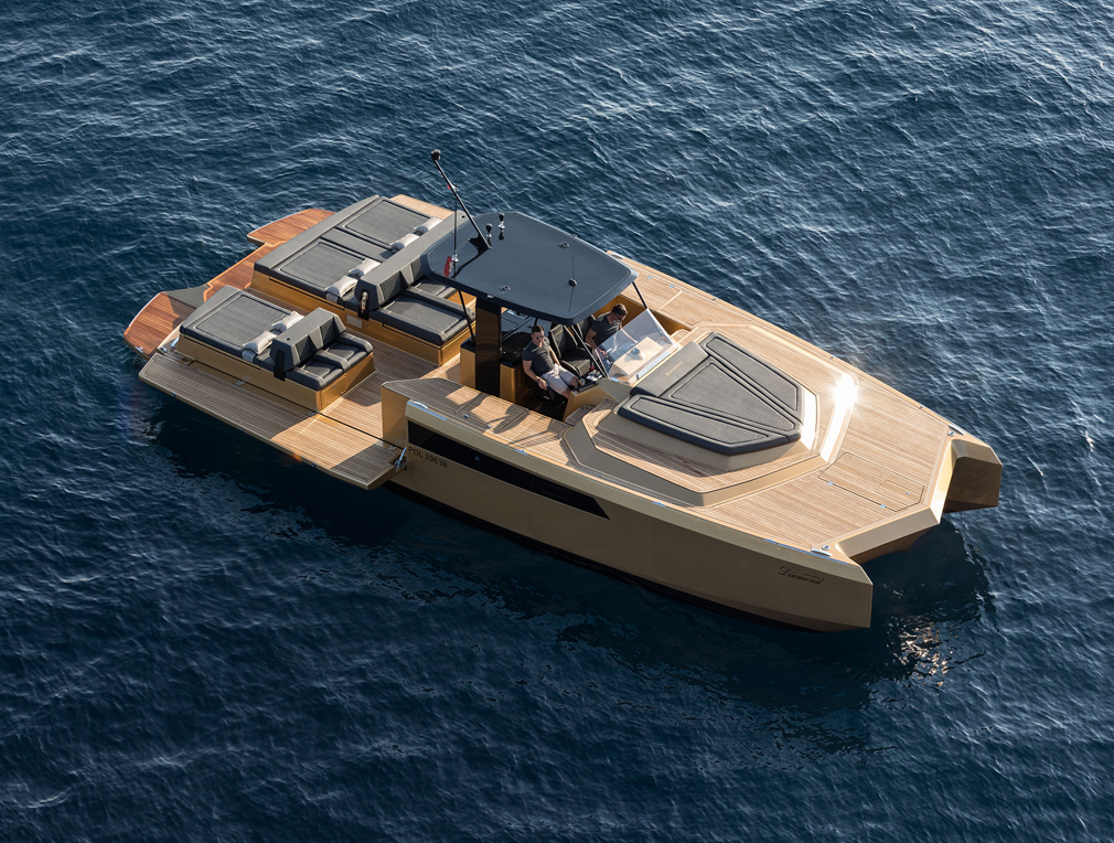 New Sunreef 40 Diamond Edition Cat Now in Miami