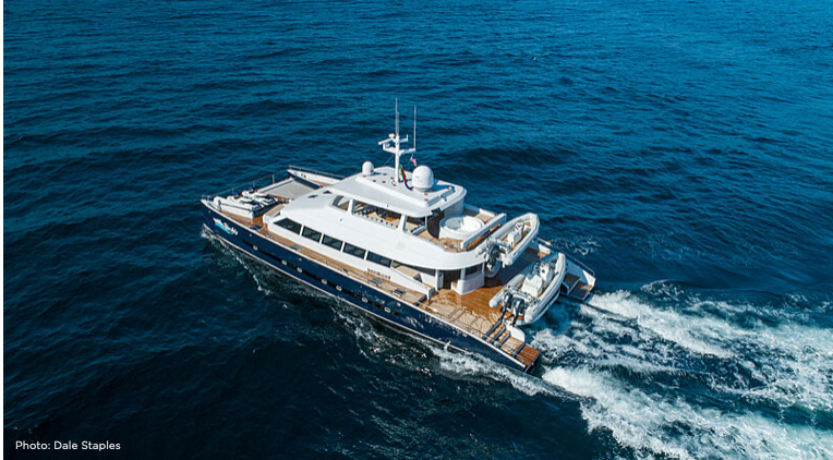 Two Oceans Launches Luxurious 850 Power Cat