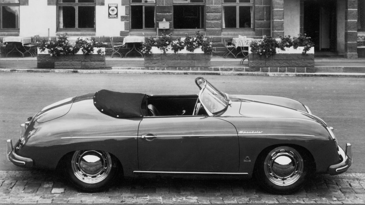Hermes Speedster: Porsche Looks, Electric Power